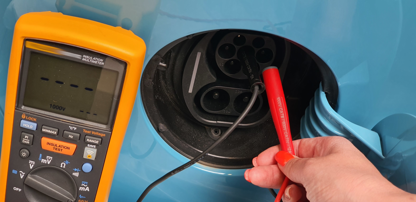 New plugs for HEV (Hybrid Electric Vehicles) – ELECTRO PJP